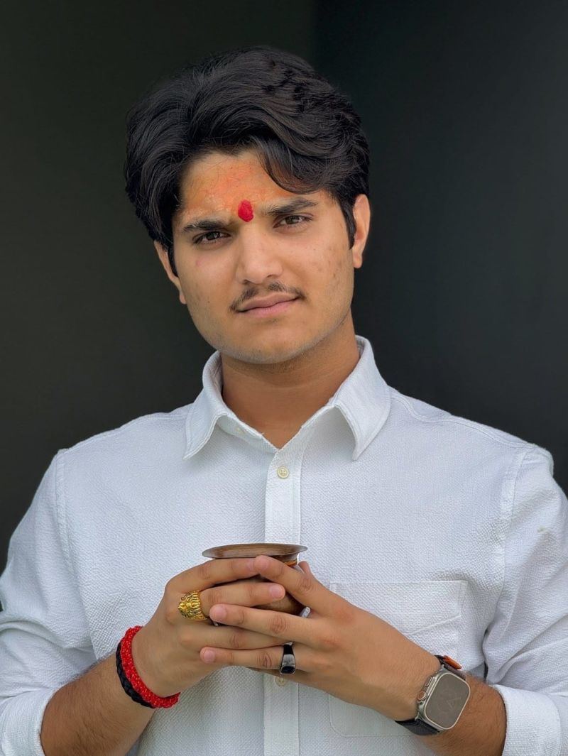 Mridul Tiwari - Mridul Tiwari Biography – The MriDul YouTuber & Bigg ...